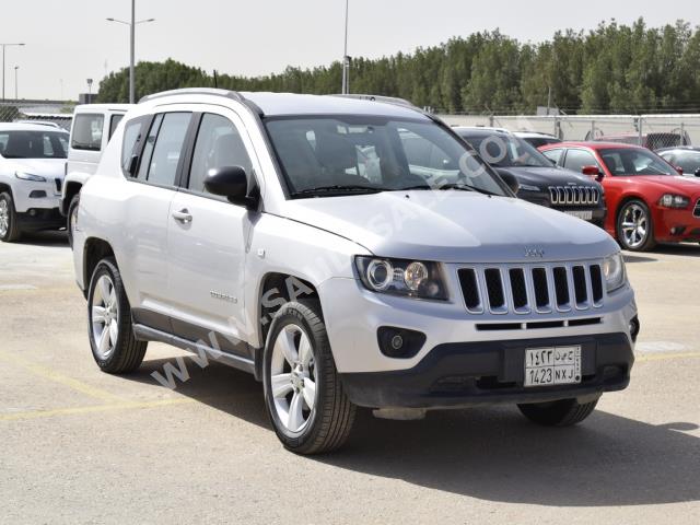 Used 2014 2014 Jeep Compass Silver color For Sale | Saudi Sale سعودي سيل