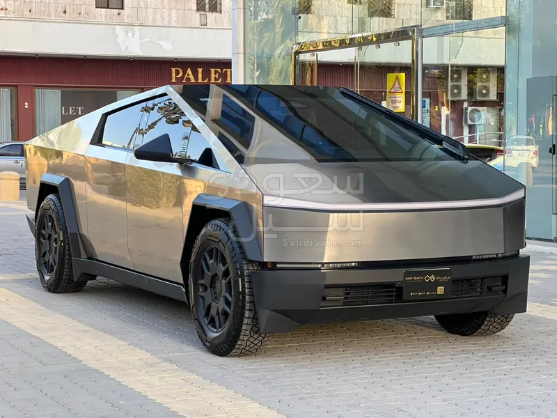 Used 2024 2024 Tesla cybertruck Foundation Silver color For Sale ...